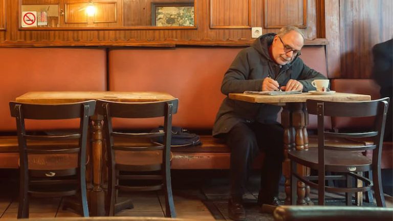 Solo Dining Tips for Seniors | Seniors Guide