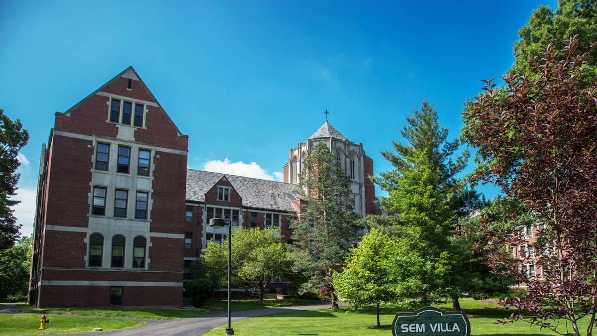 CareCore at Lakeridge - Cincinnati, Ohio - Memory Care, Rehab